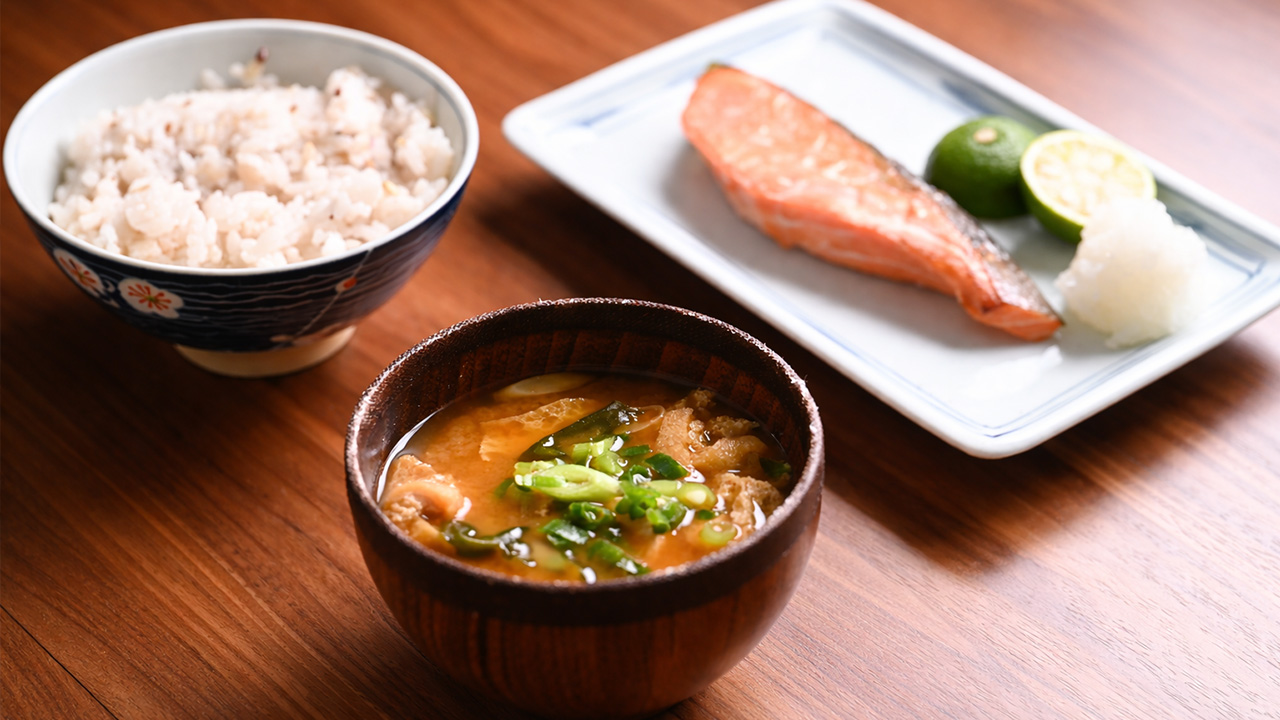 How to make simple traditional Japanese breakfast