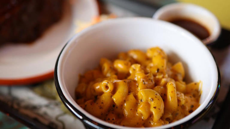My girlfriend eats nuggets and boxed mac and cheese, but wants me to ...