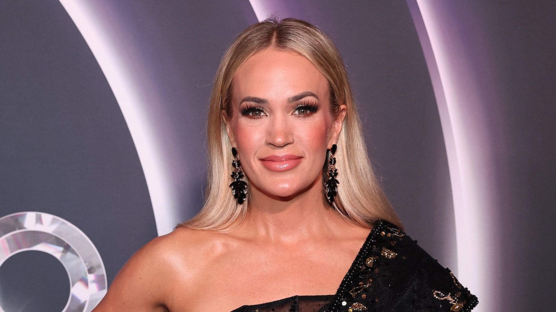 Carrie Underwood reacts to 'American Idol' song about postpartum depression
