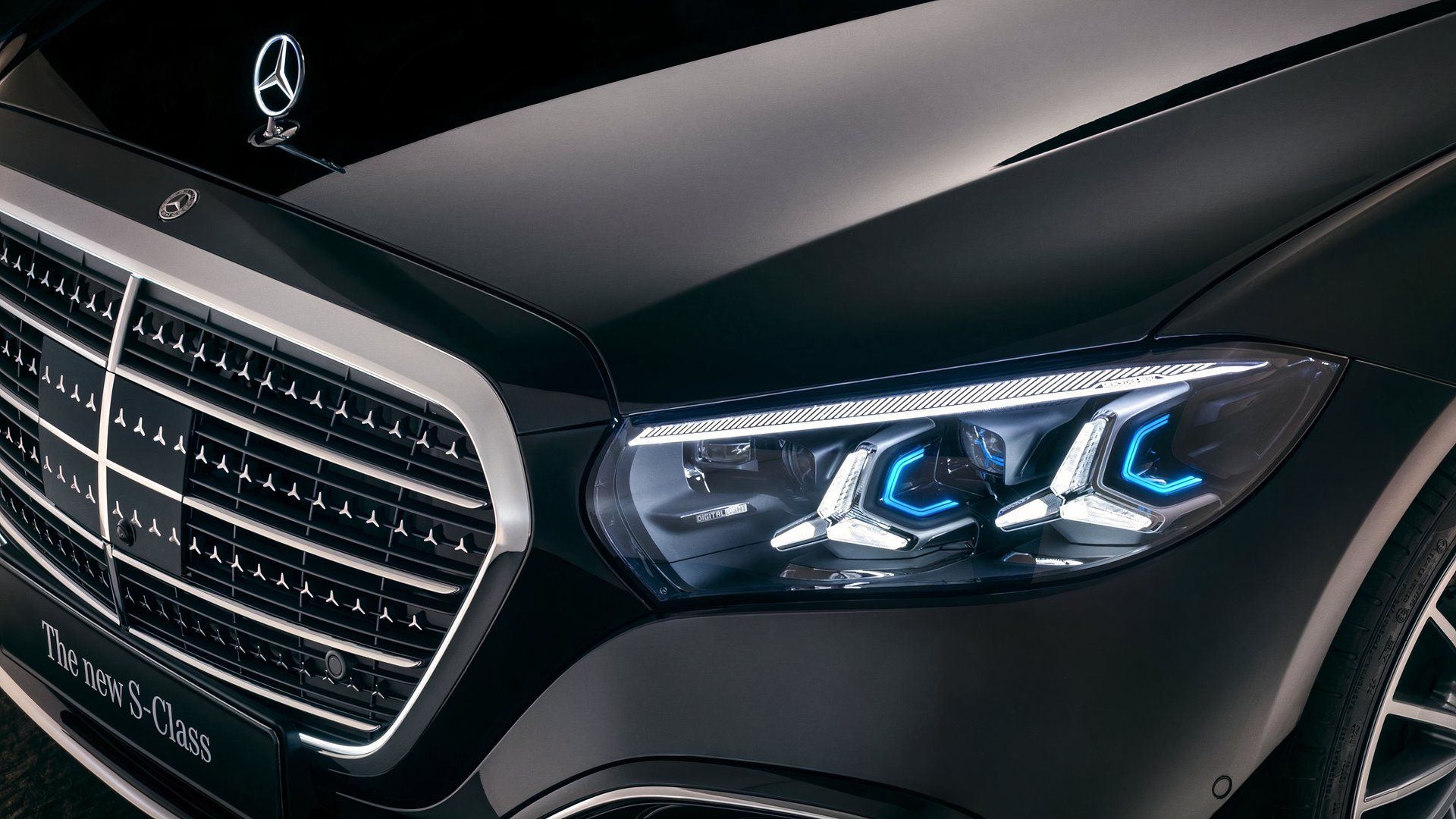 Mercedes-Benz S-Class: First luxury sedan with flat-plane V8 engine
