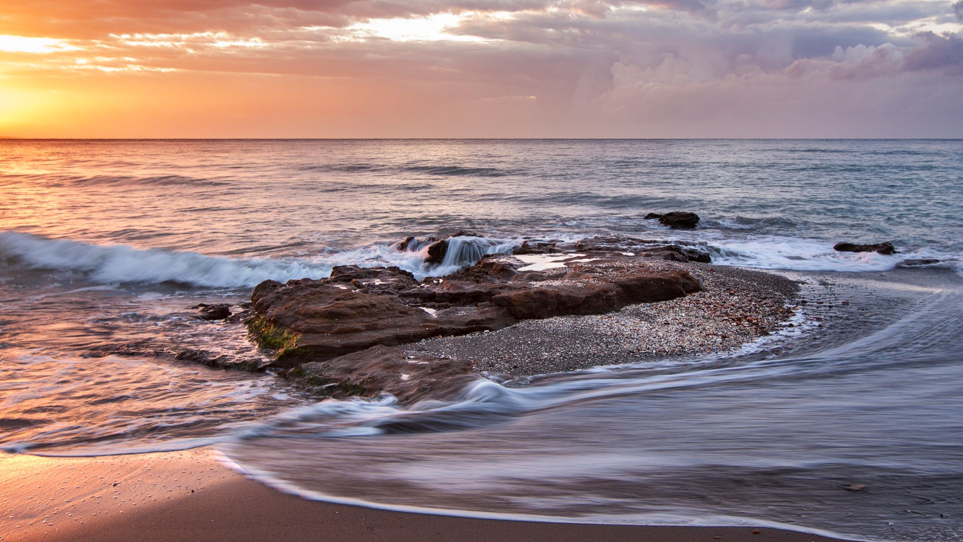 Archaeologists uncover world's oldest underwater wall