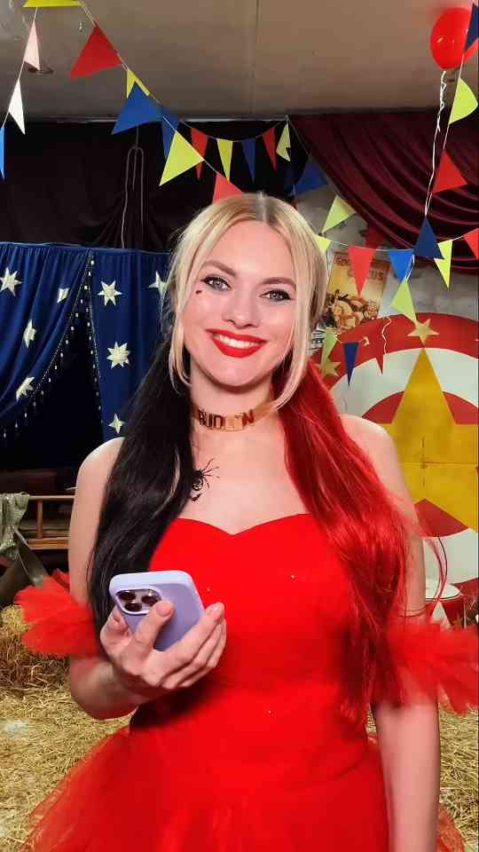 Take a look at my girlfriend