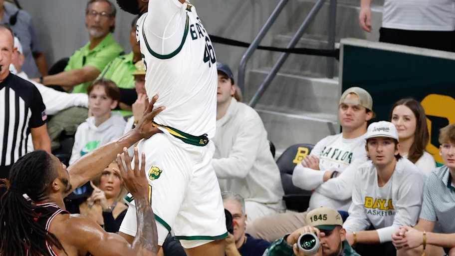 Baylor basketball scores a big visit from a professional big man