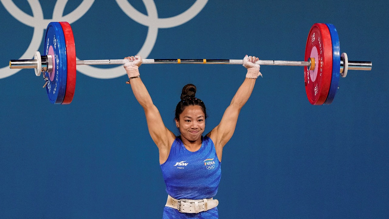 Mirabai rewrites national record with 89kg snatch at Weightlifting ...