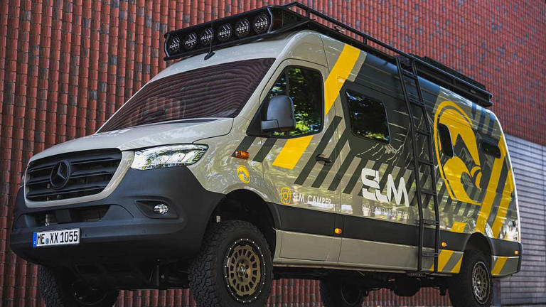 Sea Land Mountain SPR 700: Krasser Campingbus mit Hängematte auf dem Dach
