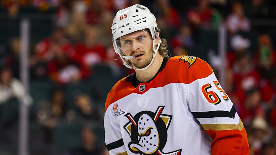 Jacob Trouba takes shot at Rangers while discussing time with Ducks
