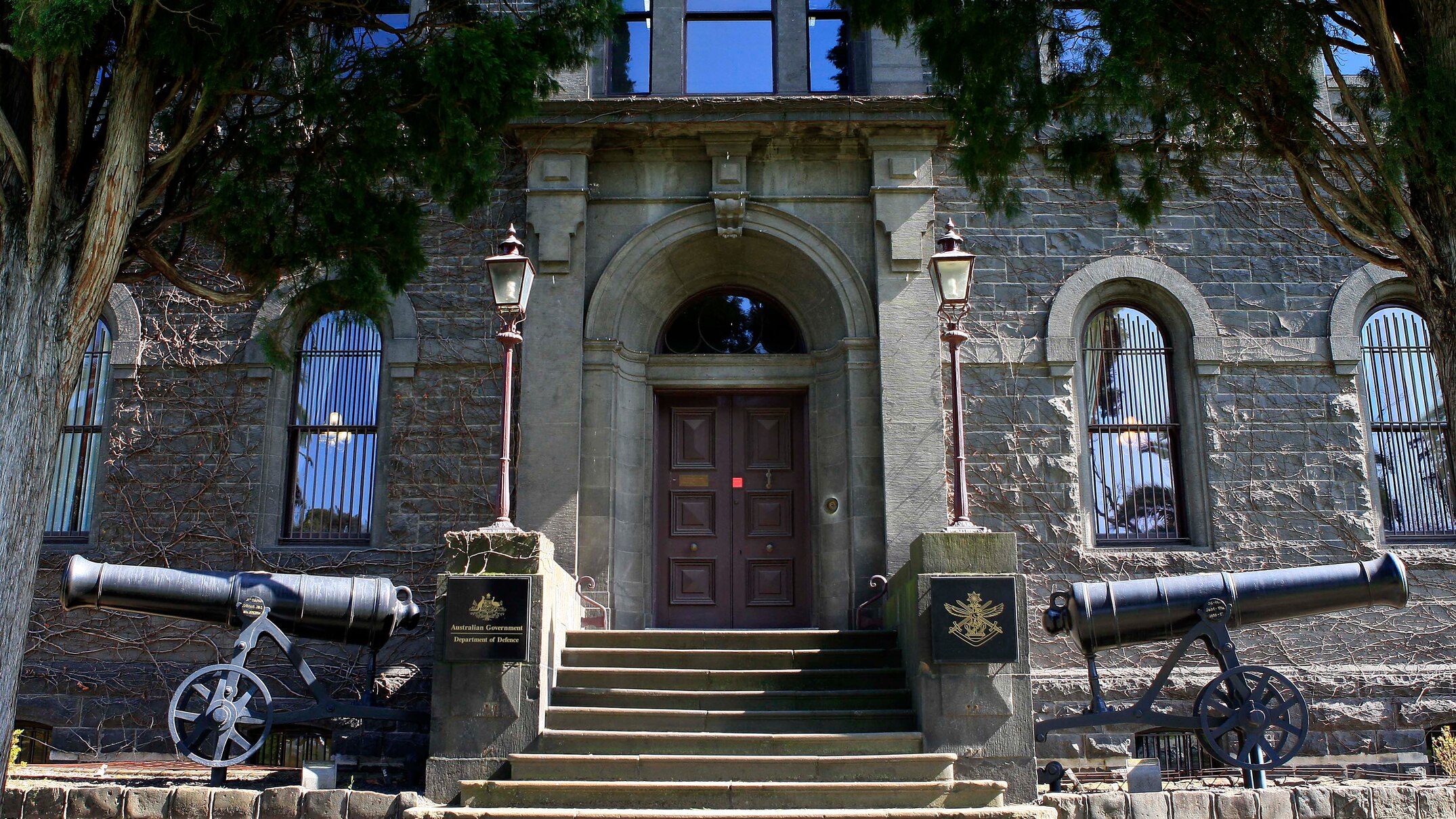 Defence will sell off 16 properties in Victoria, but no plans are in ...