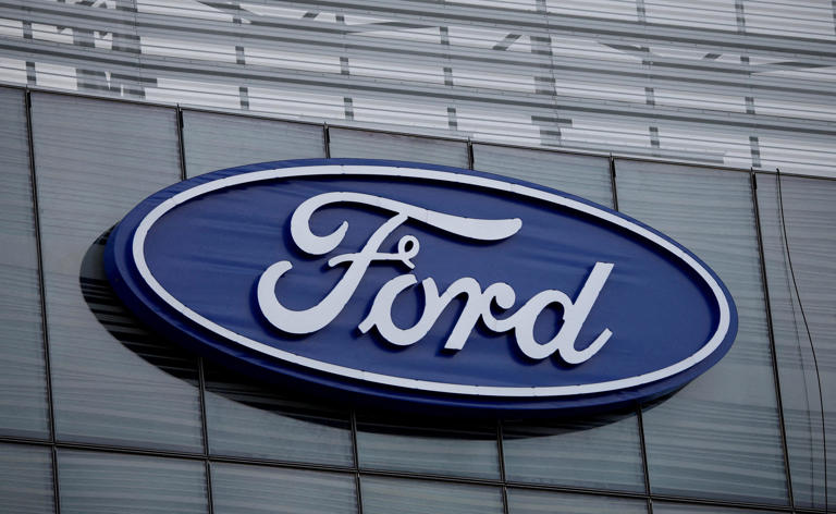 Ford sees big Q1 boost, raises annual profit expectation