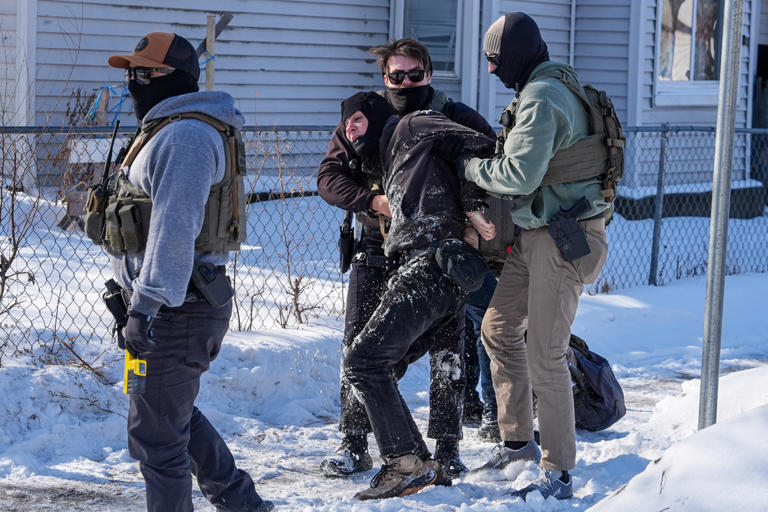 Trump's border czar is pulling 700 immigration officers out of ...