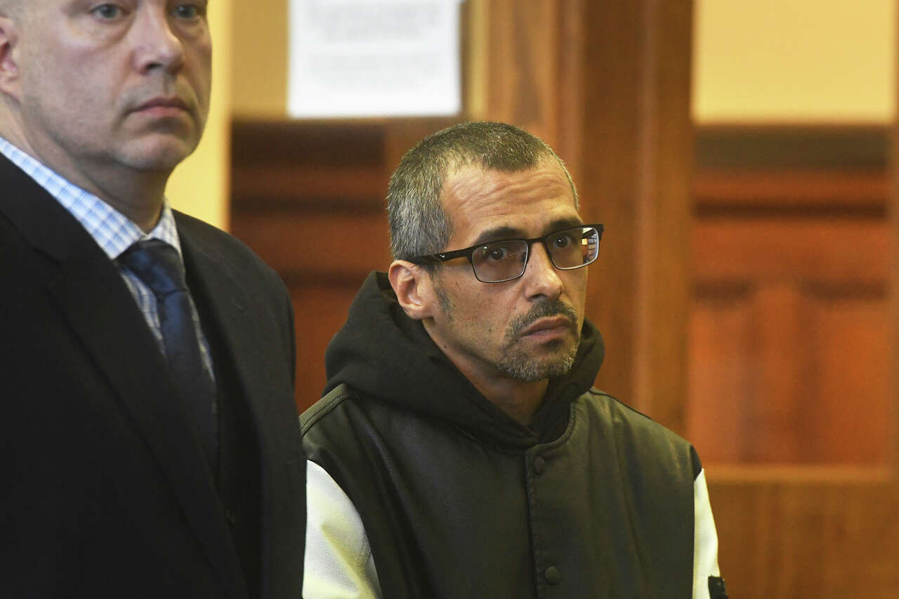 Bridgeport man takes plea deal in crash that killed Seymour woman, 4 ...