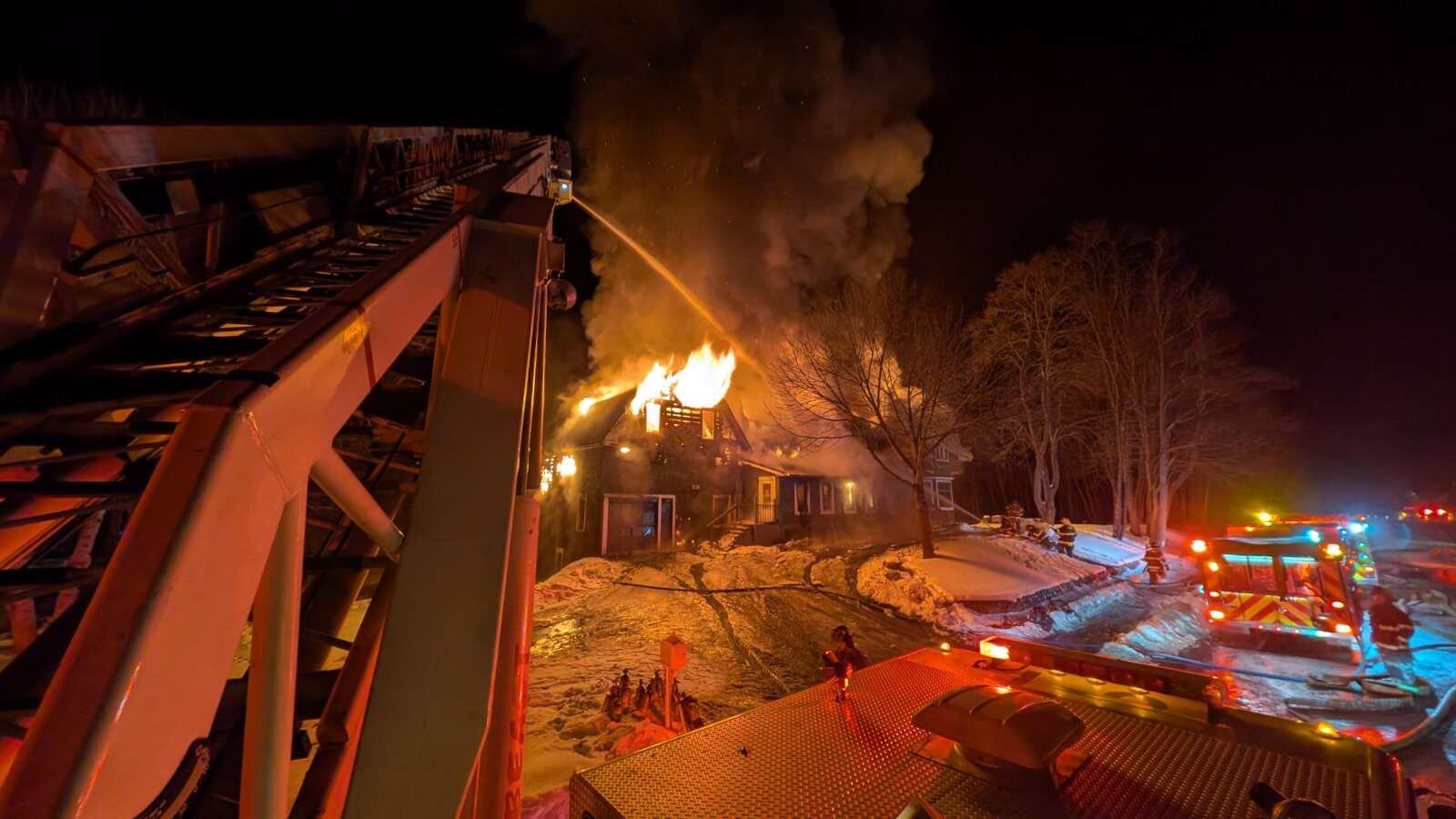 Crews battle house fire in Lincoln for over 8 hours