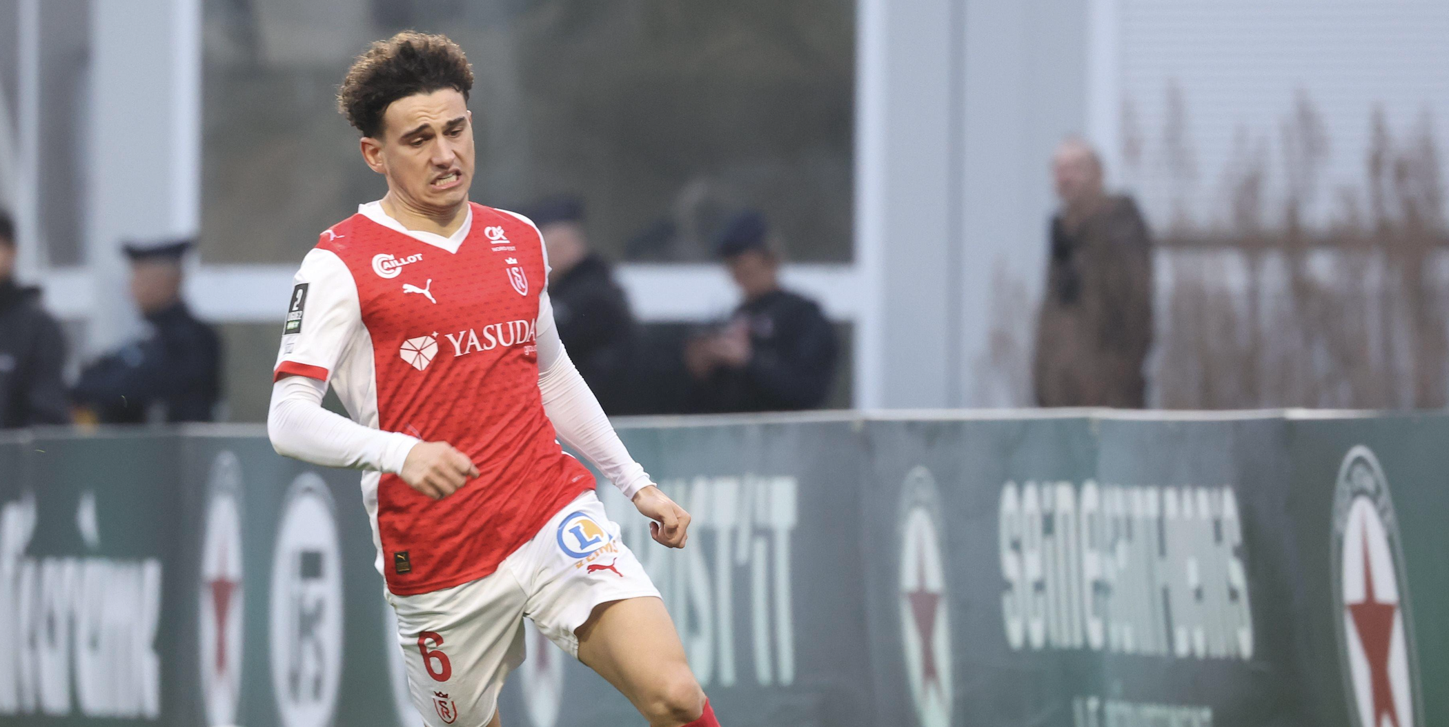 Geraerts vol lof over Leoni: “Zowel op het veld als in de kleedkamer”