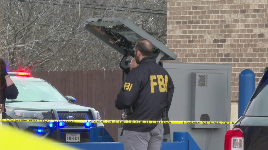 FBI investigating after guard shot at Chase Bank branch in North Texas ...
