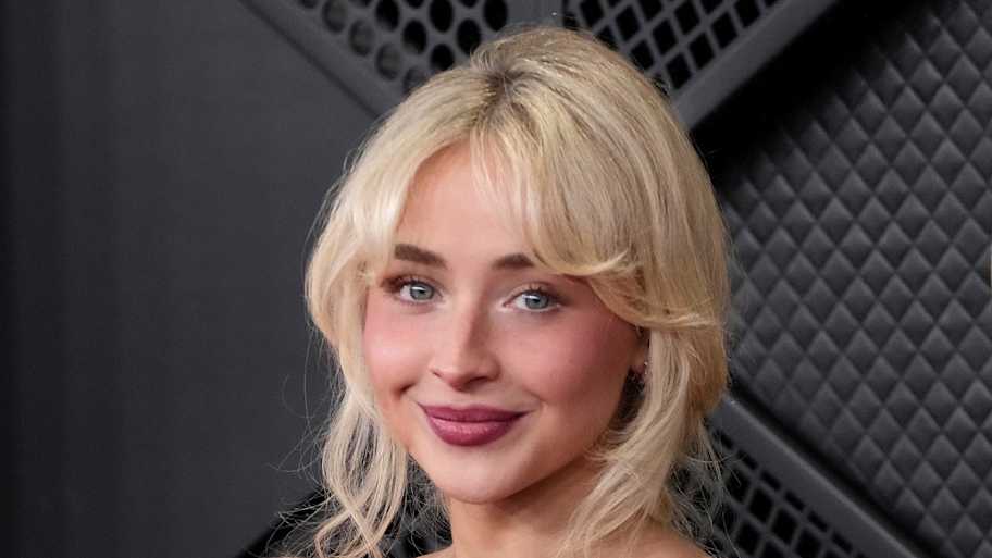 Sabrina Carpenter takes fans behind the scenes of the 2026 Grammys in ...