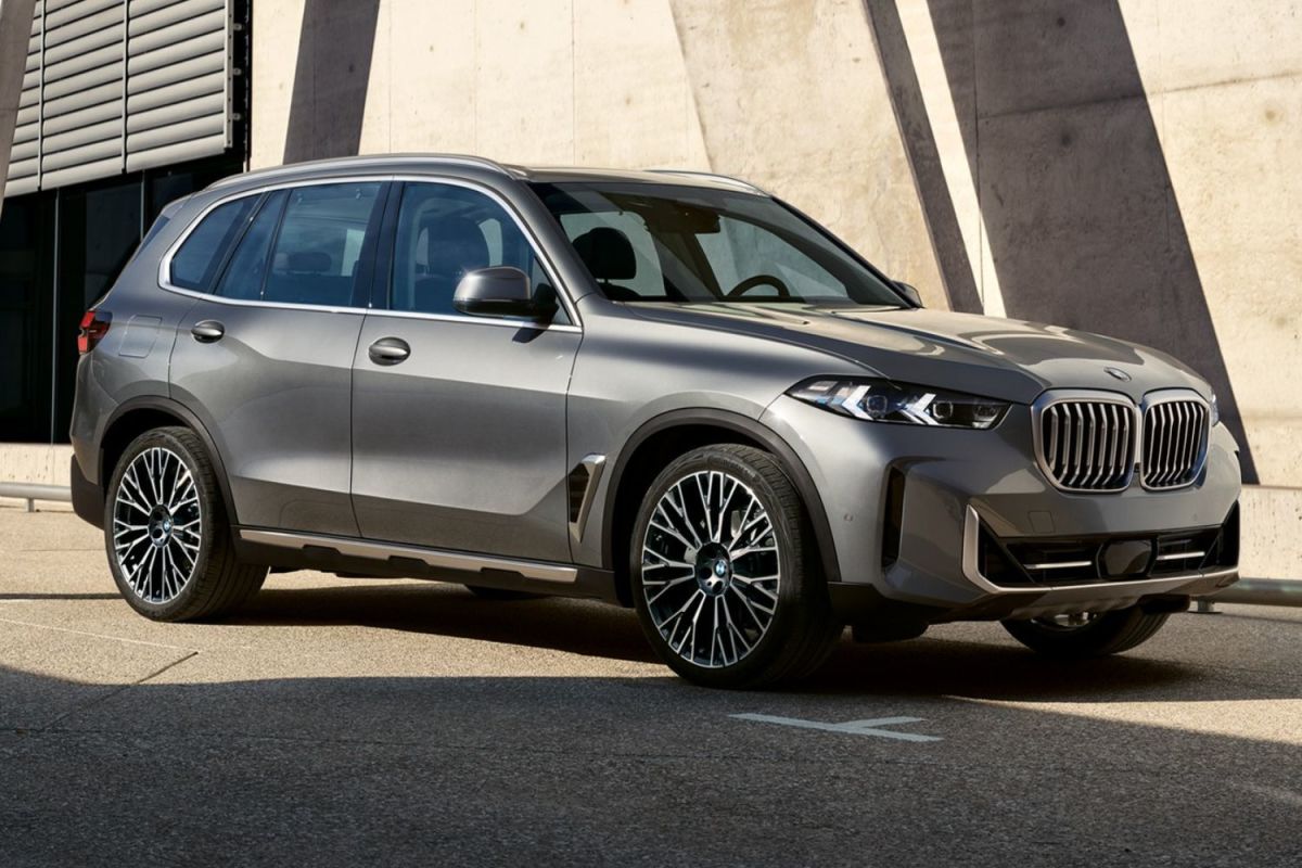 BMW X5’s March lease offer gets you the luxury SUV for $869/month