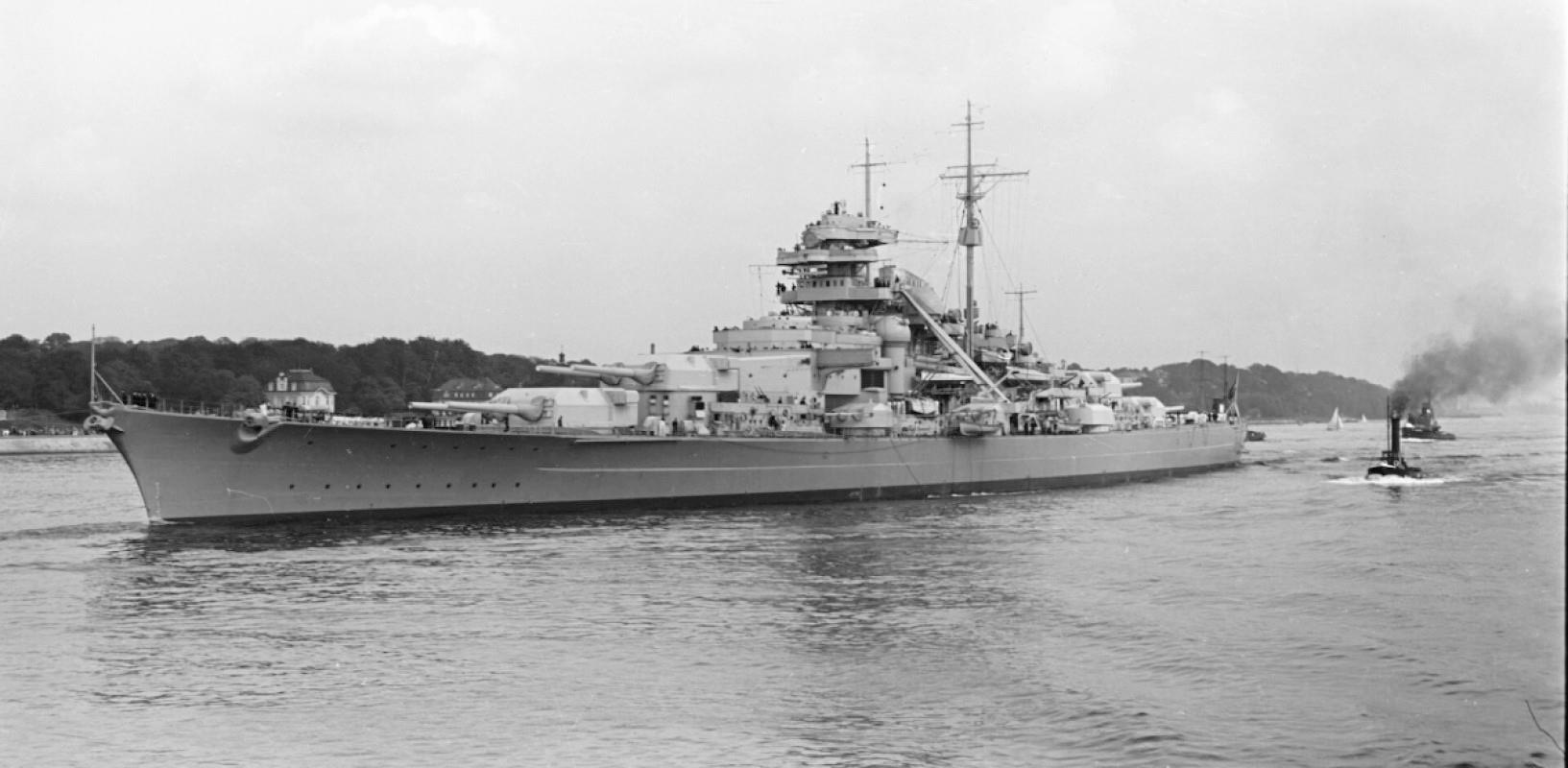 Incredible ROV footage of the German battleship Bismarck