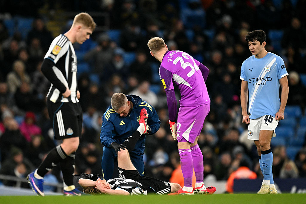 Newcastle United issue official Anthony Gordon injury update - 'a big ...