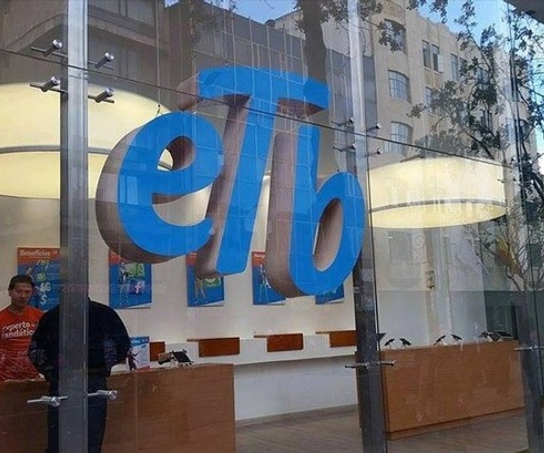 Fitch bajó las notas nacionales e internacionales de ETB y dejó ...
