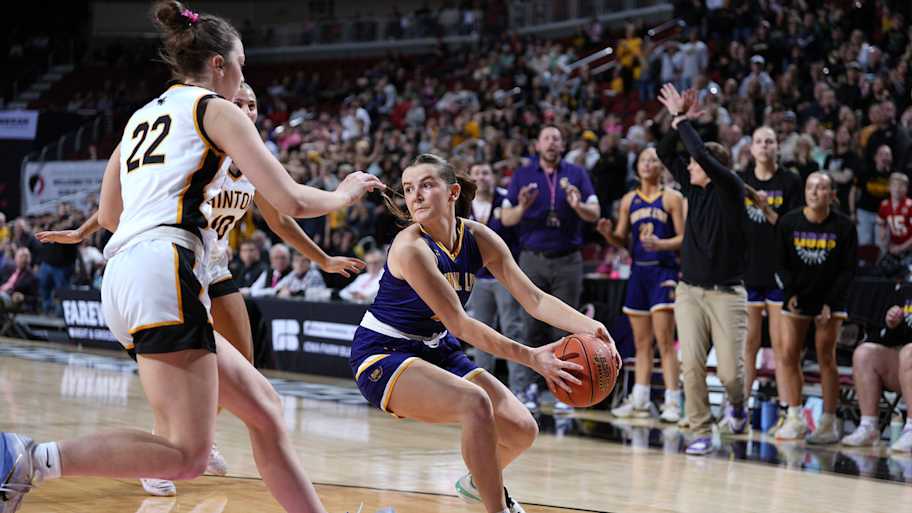 Latest Iowa girls high school basketball rankings