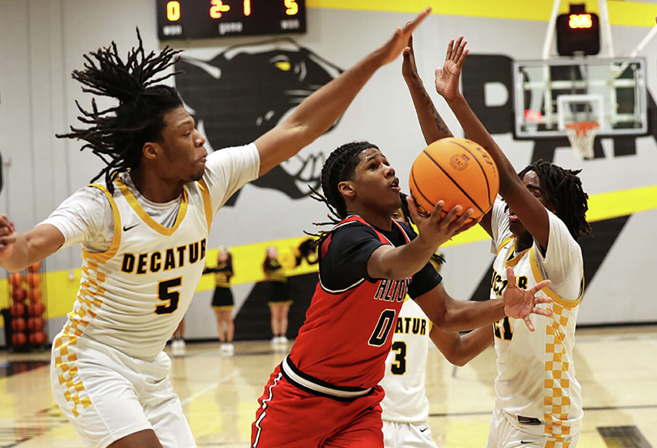Semaj Stampley shoots for Friday coronation as Alton's new points king