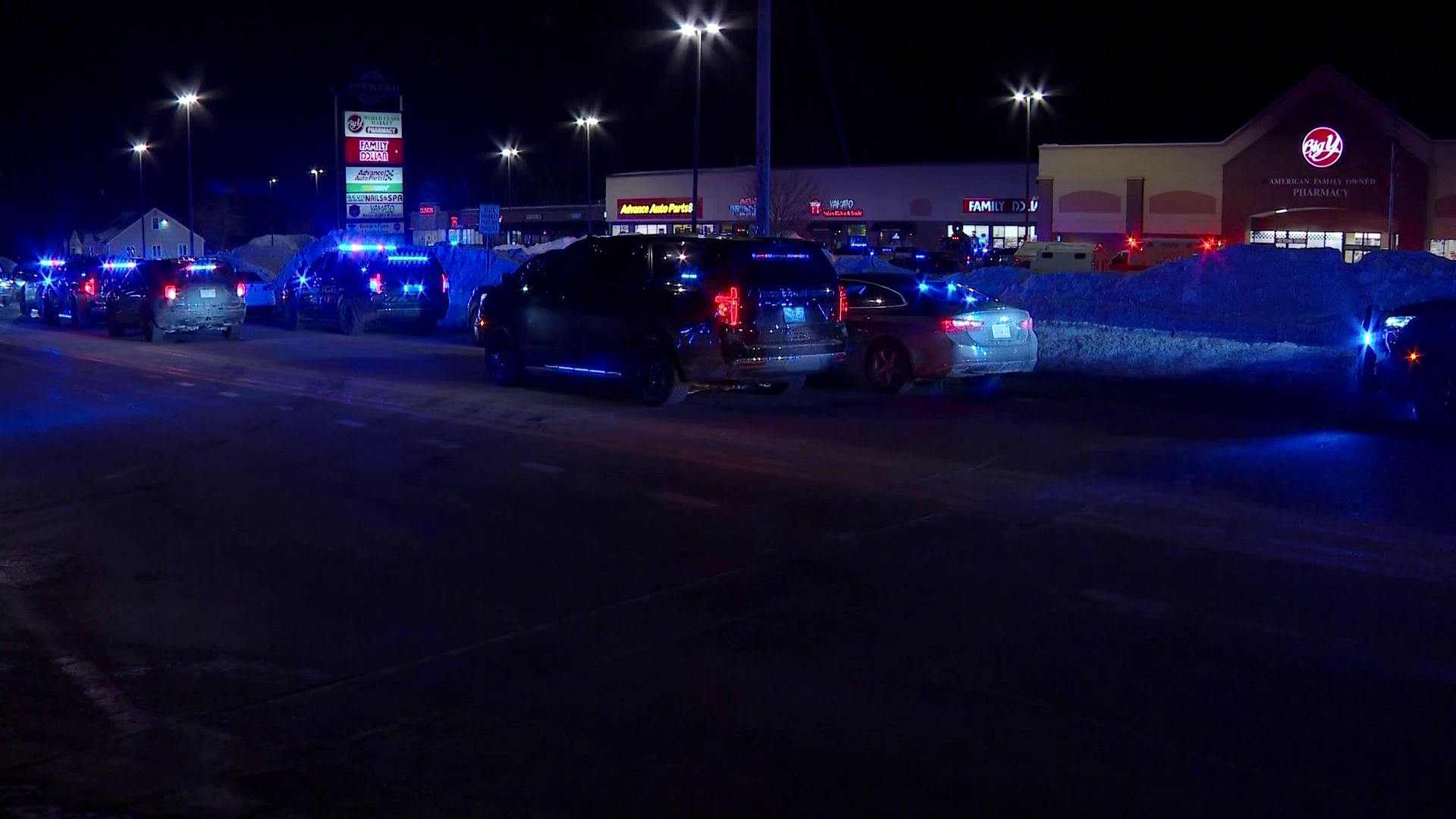 Man shot, killed in shootout with law enforcement at Mass. shopping ...