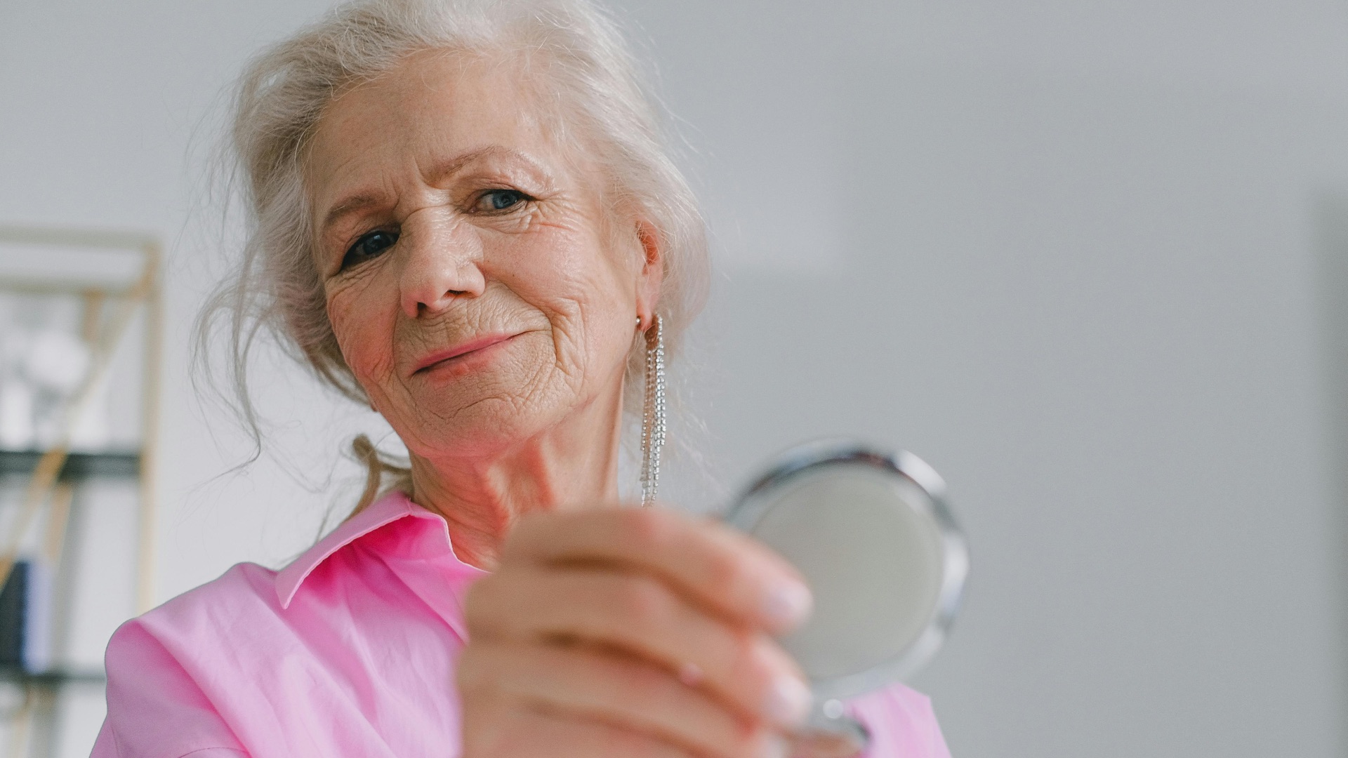 10 signs you'll age well & 10 signs you'll age poorly