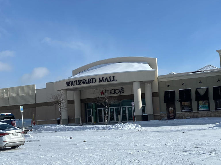 Benderson buys Boulevard Mall for $15 million