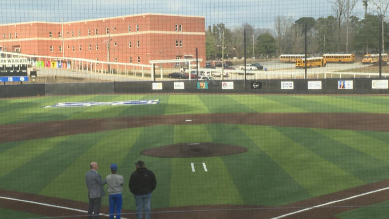 Meridian High School cuts ribbon on new baseball and softball field