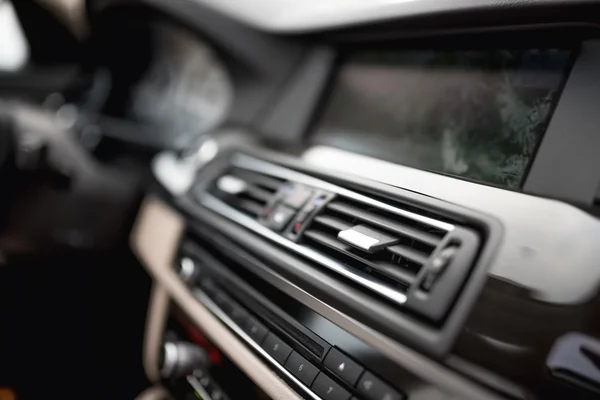 Your dad probably doesn’t know this: This tiny plastic button is the ...