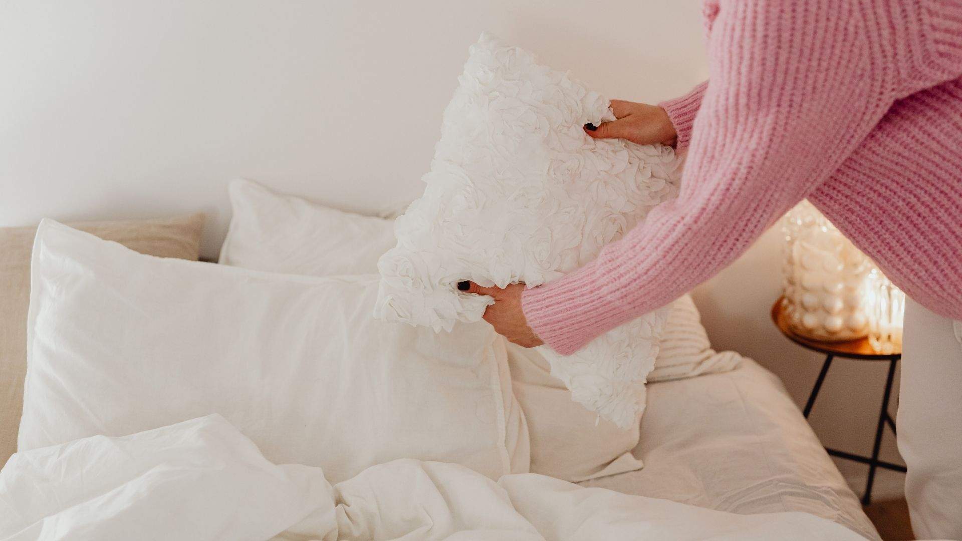 Ni lejía ni trucos raros: así puedes lavar tus almohadas en casa y ...