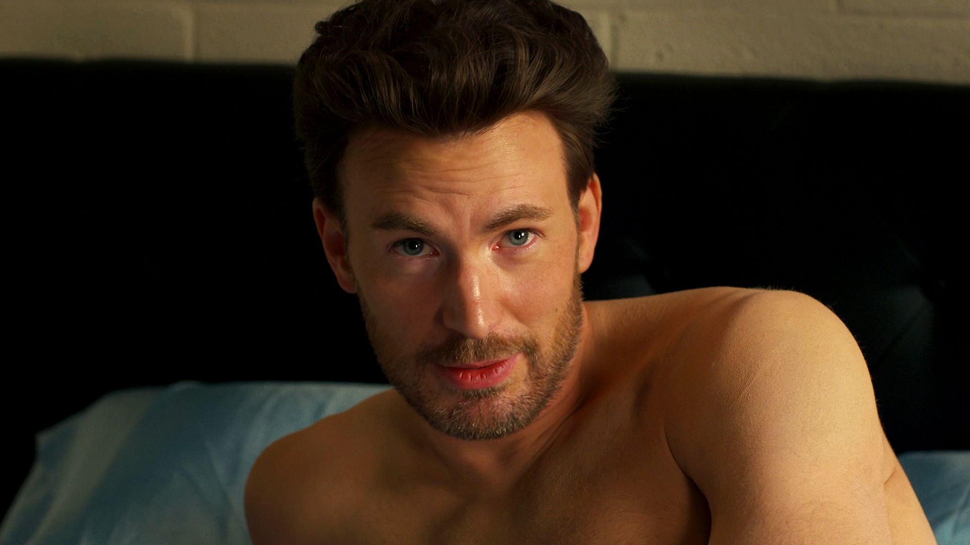 Chris Evans' divisive 2025 mystery thriller finds new life on Netflix ...