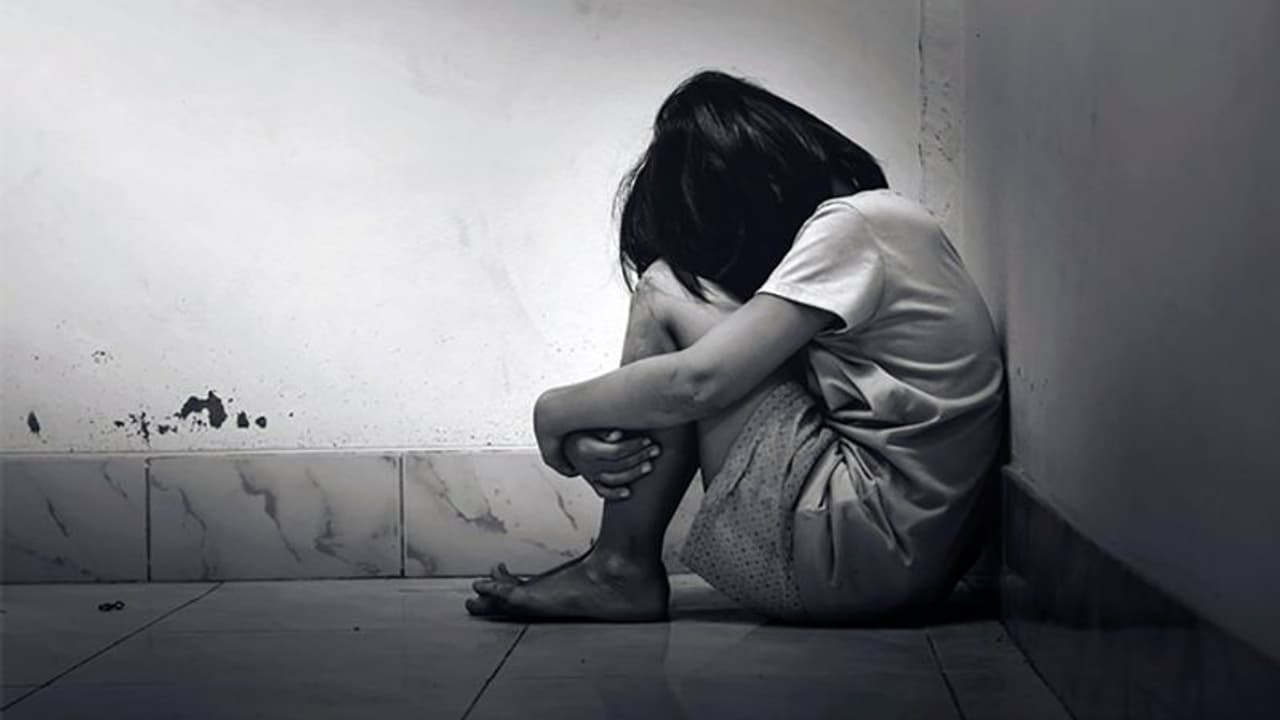 Kashmir horror: Missing 12-year-old girl found dead near home, rape ...