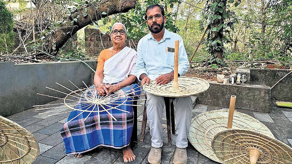 Social media helps 79-year-old shade ‘olakkuda’ tradition from extinction