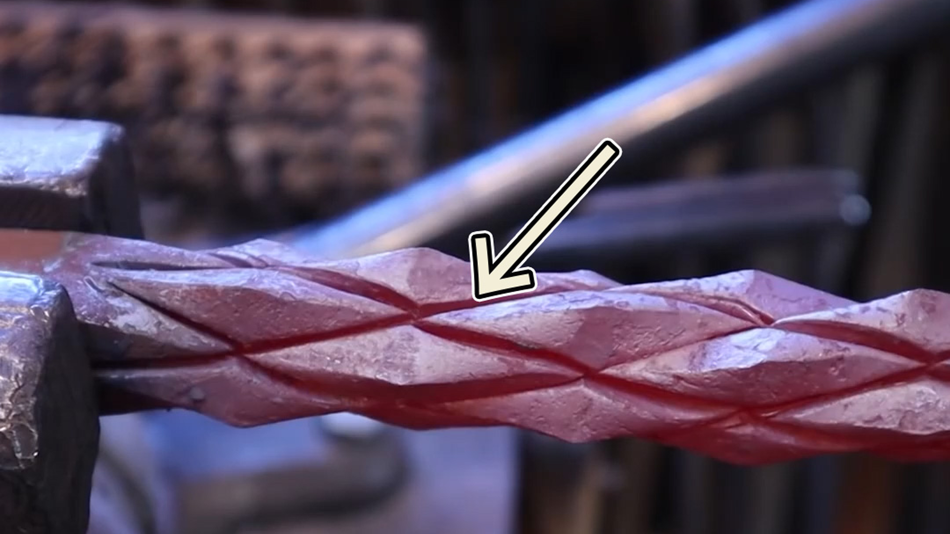 Ornamental blacksmithing: Pineapple twist