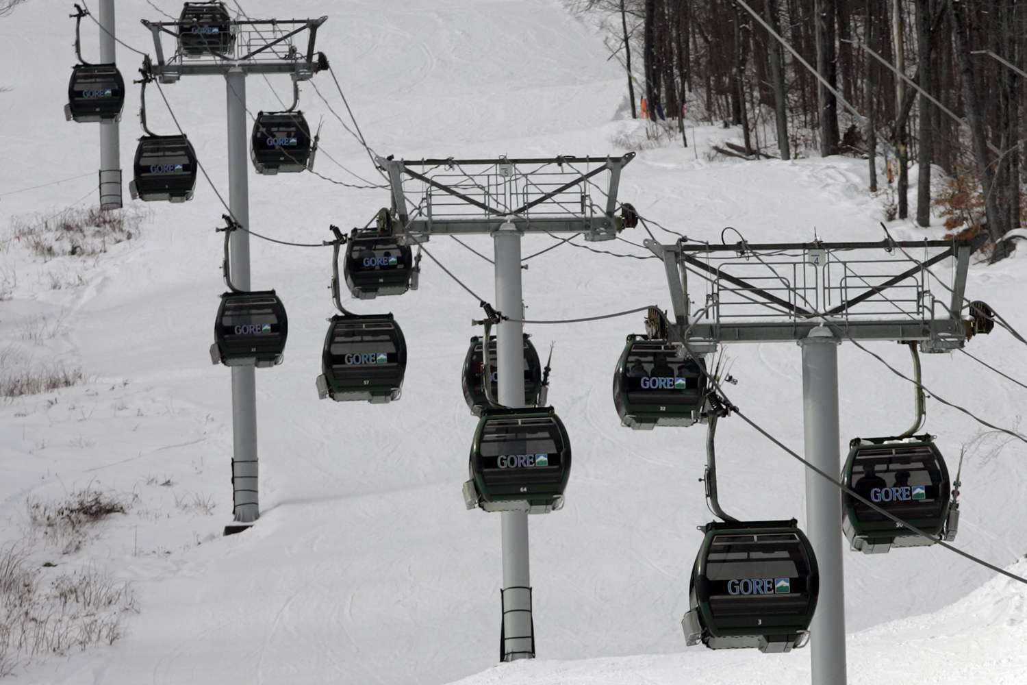 67 skiers rescued from stalled gondolas after 5 hours stuck high above ...