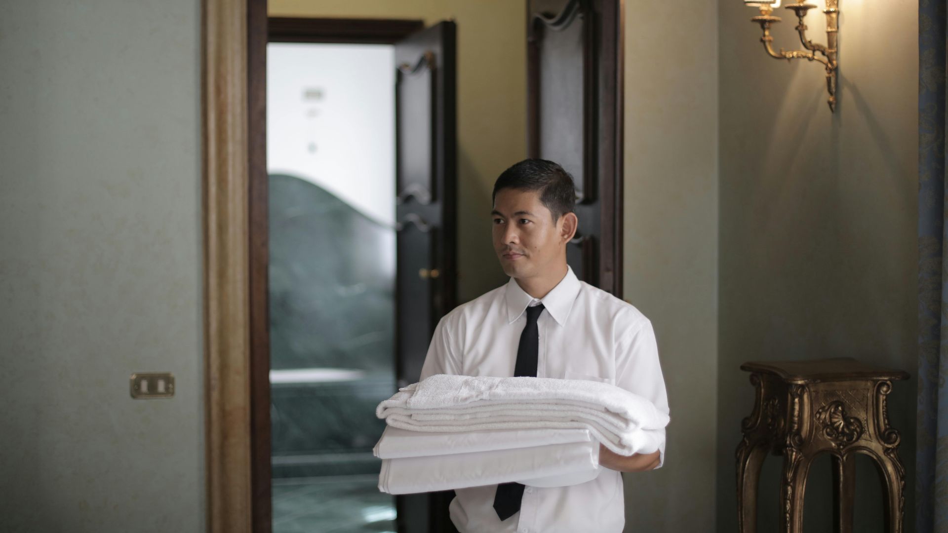 My hotel front desk refused to give me extra towels because they said I ...