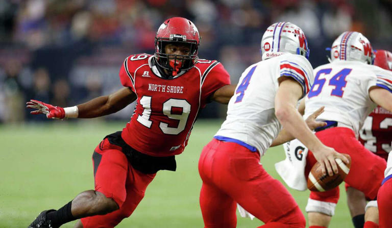 From North Shore to Super Bowl stage: K'Lavon Chaisson's journey marked ...