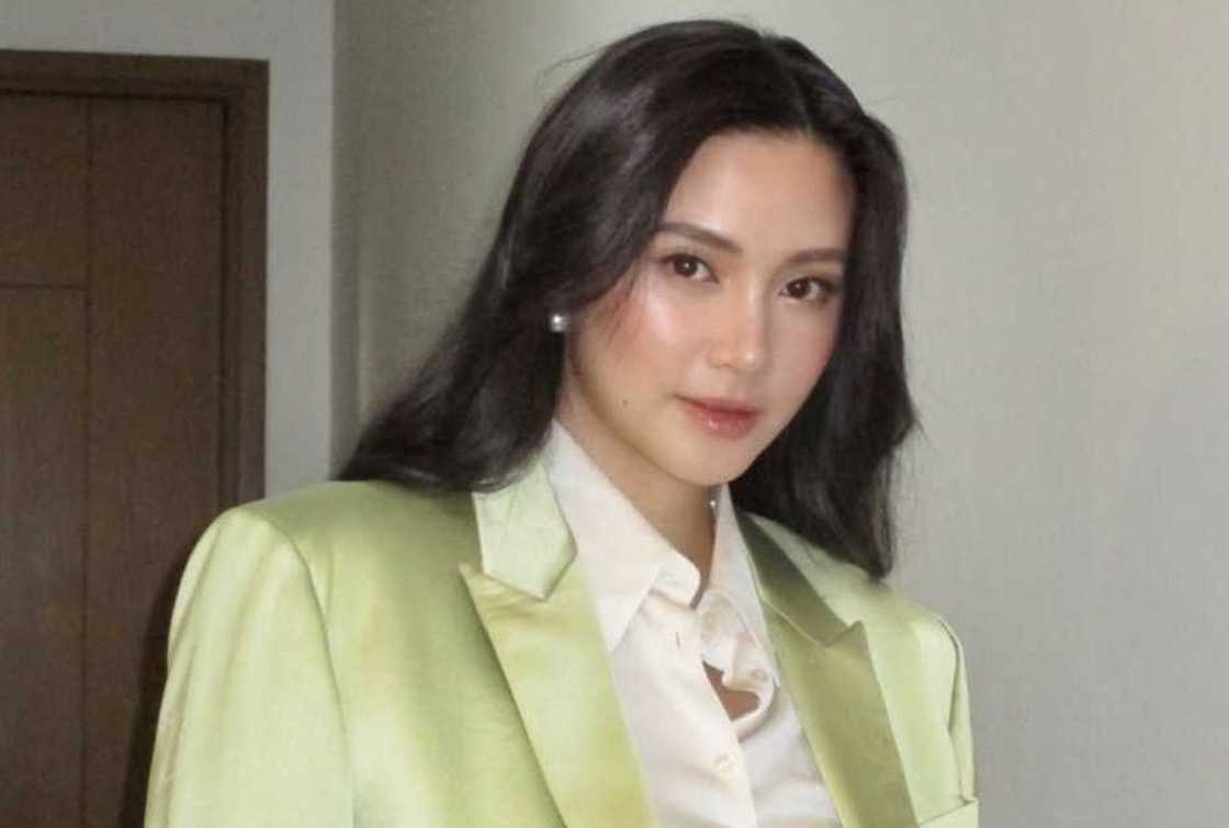 Mariel Rodriguez-Padilla flexes her 'favorite' senators Robin and ...