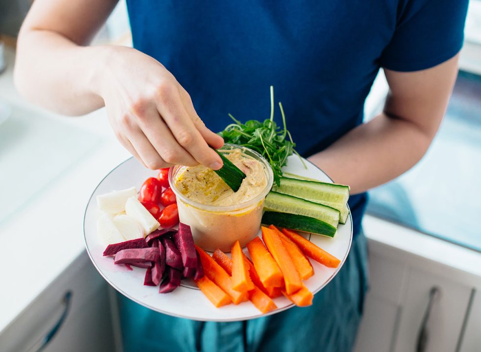 I'm a dietitian and these are the only 5 snacks I tell clients to eat ...