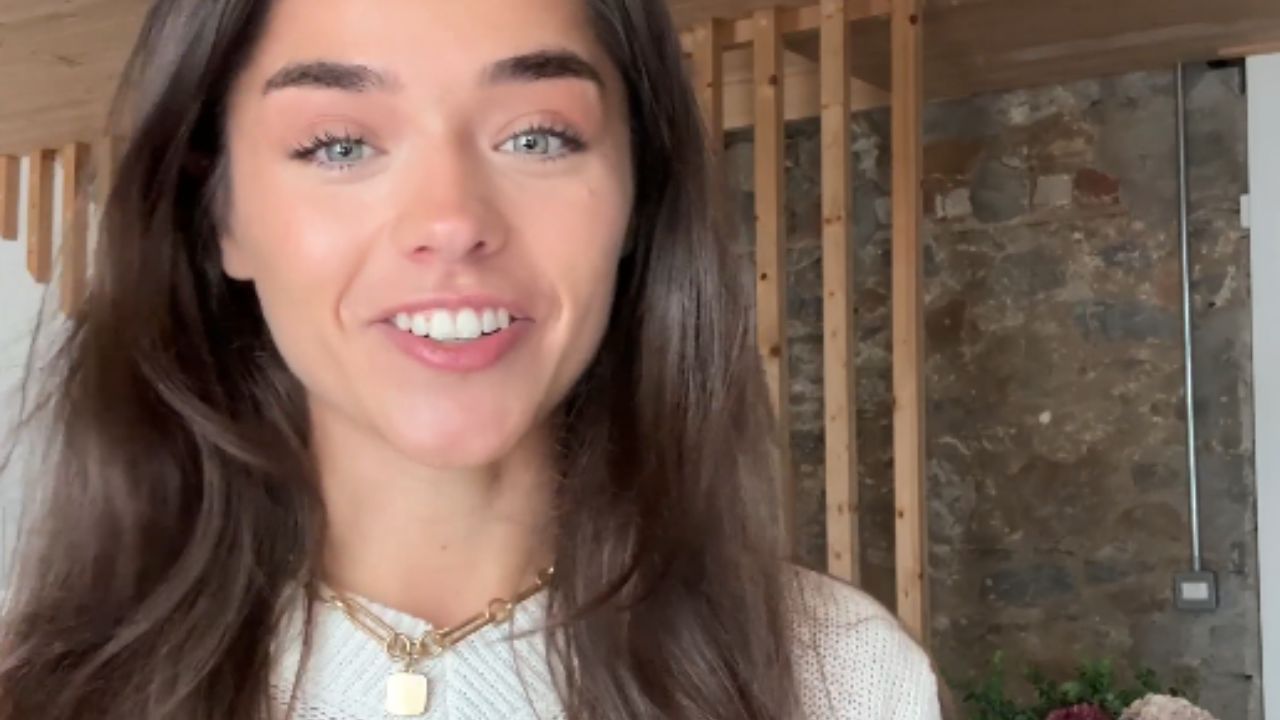 Woman shares the beautiful moment she told her husband she was pregnant