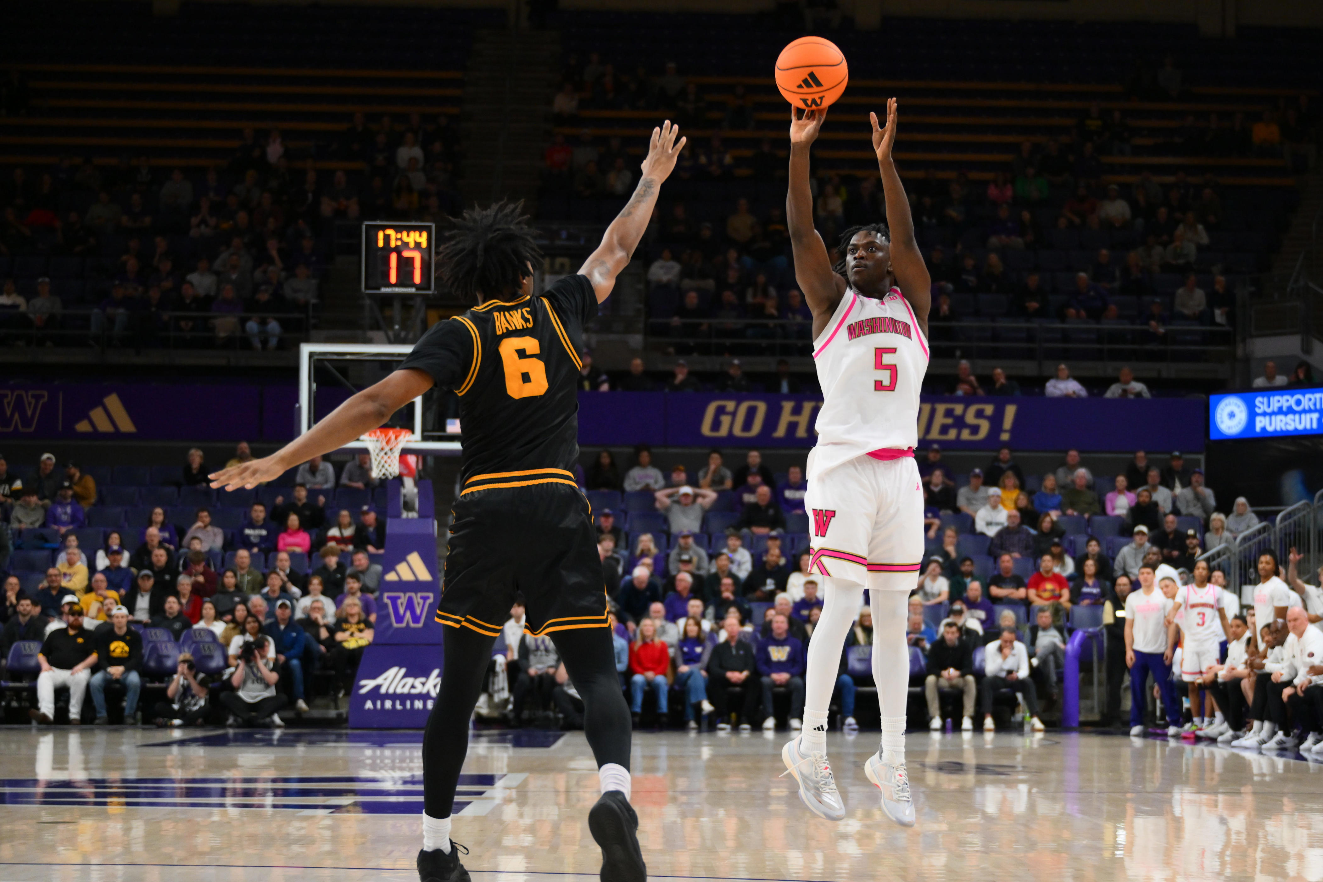 Zoom Diallo emerging as superstar for Washington basketball