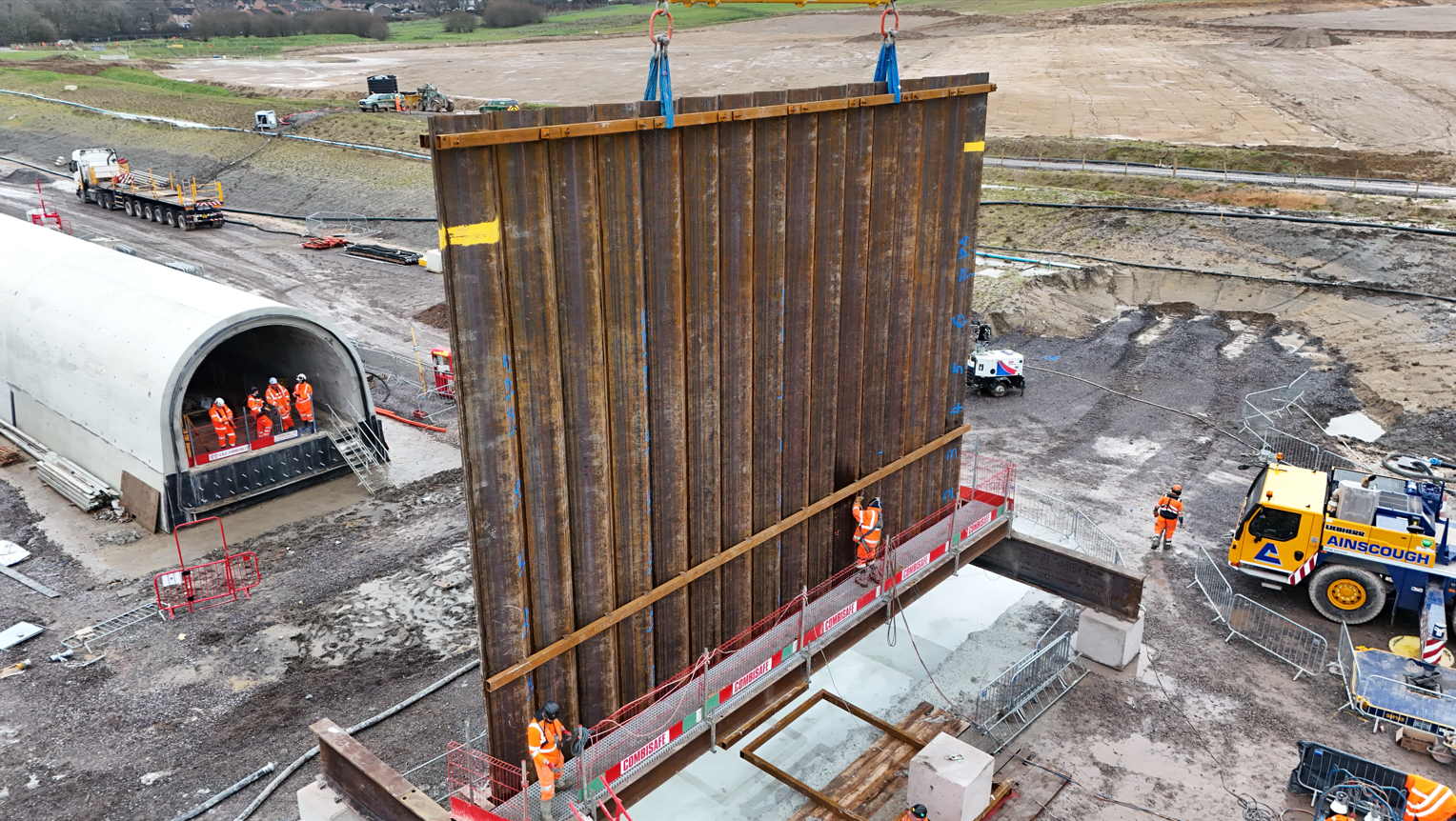 Huge reservoir wall installed in 72-hour operation