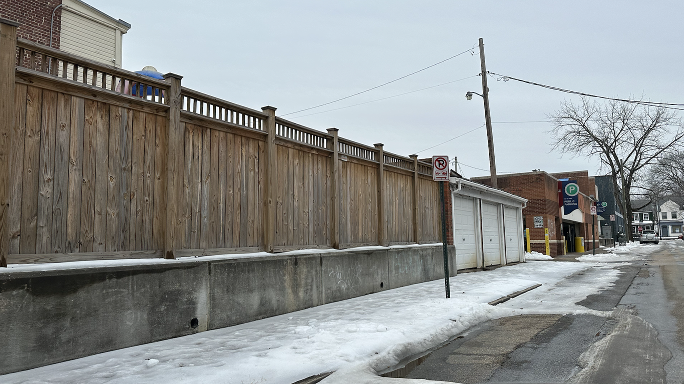 Richmond shifts icy sidewalk duty from renters to landlords
