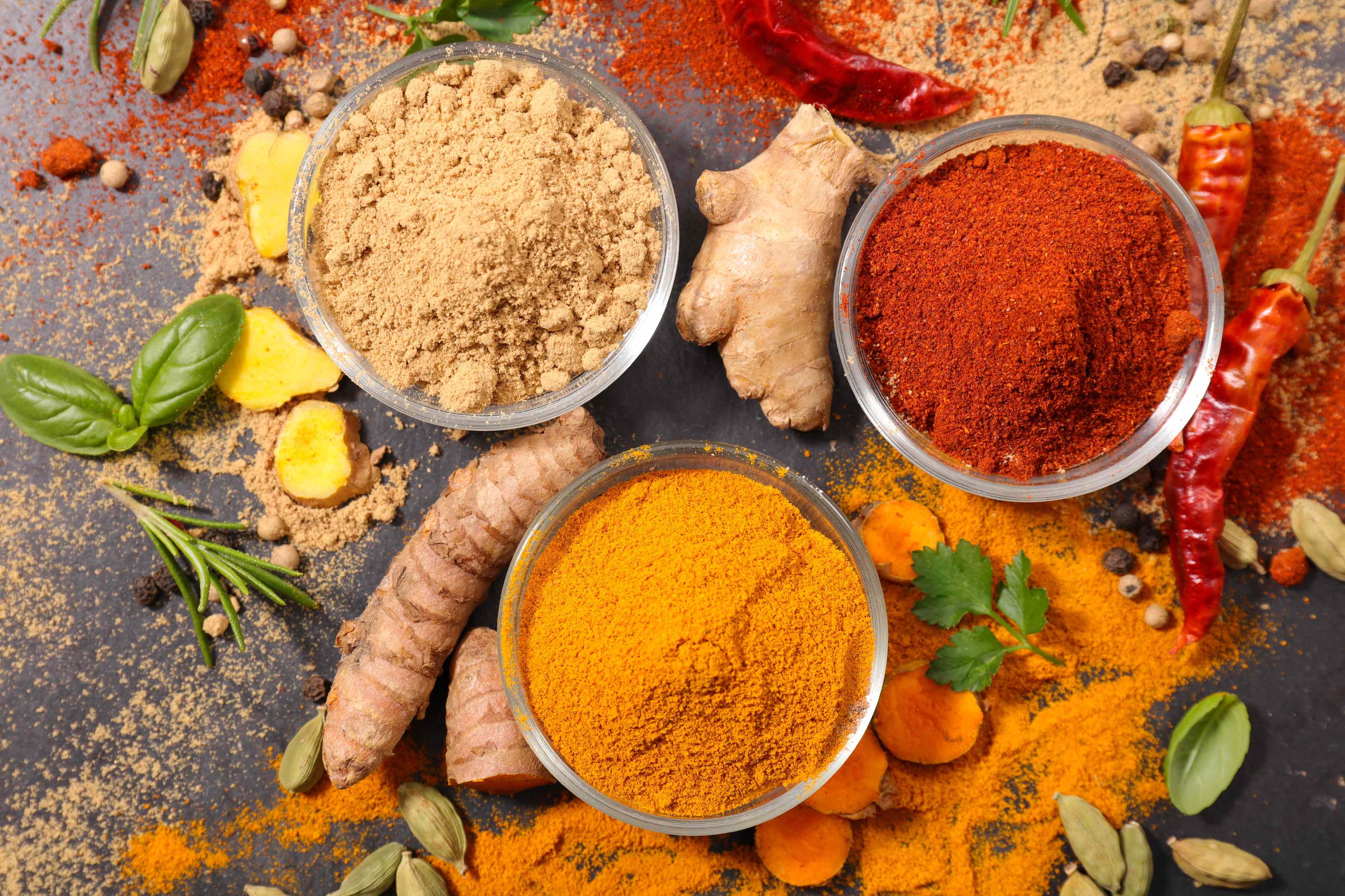5 herbs and spices to boost turmeric's absorption