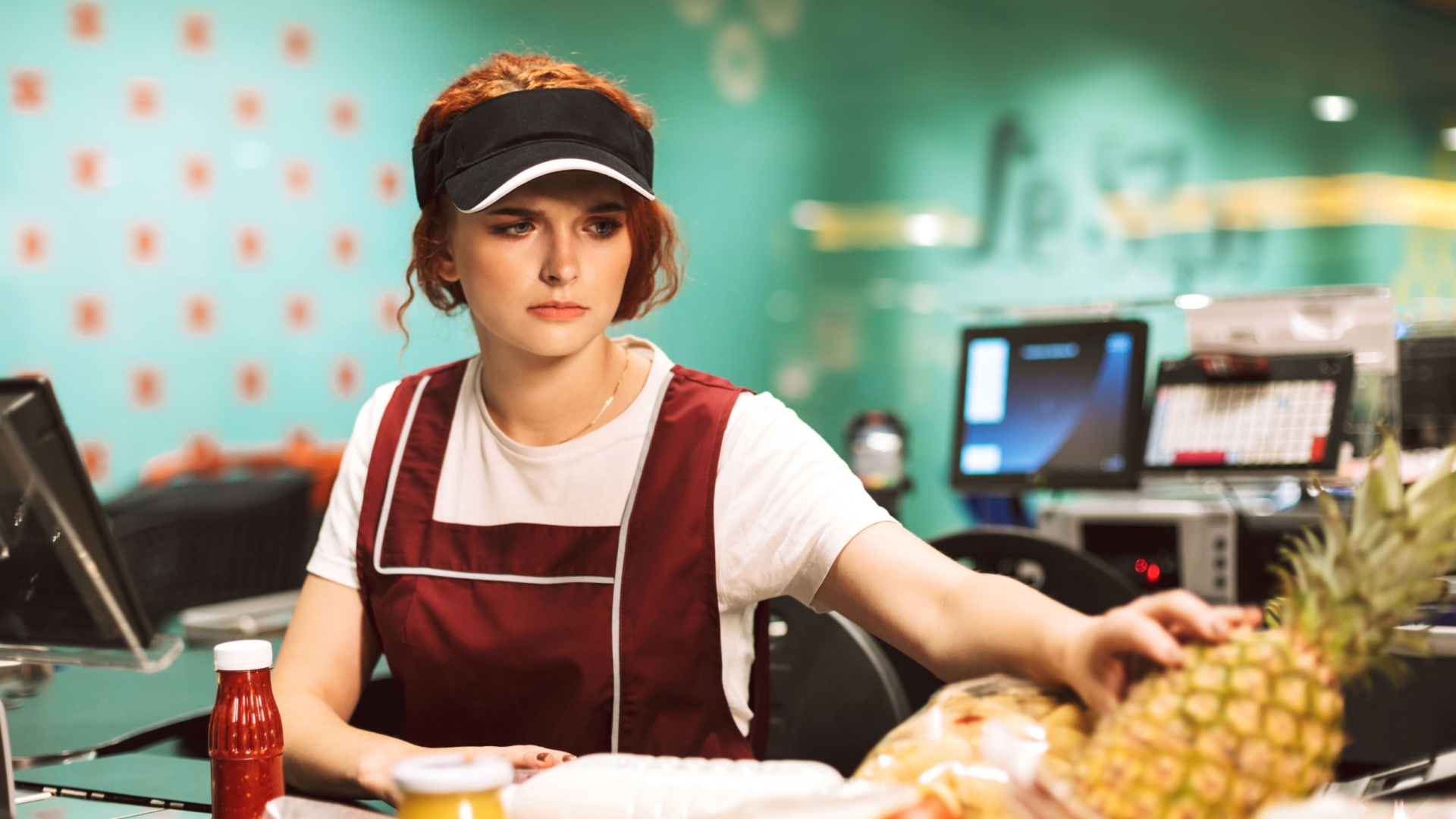 12 shopping behaviours that frustrate supermarket workers more than you ...