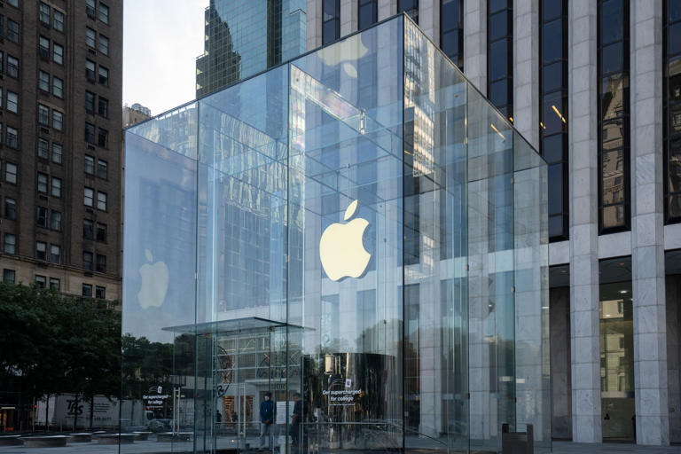 Apple users report major bugs after recent iOS update—what to know