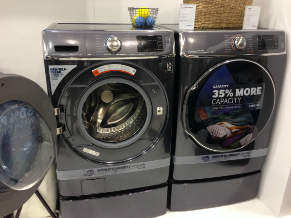 10 laundry mistakes that are costing you good jeans