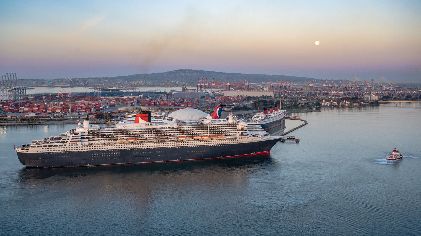 Cunard’s Queen Mary 2 reunites with namesake Queen Mary