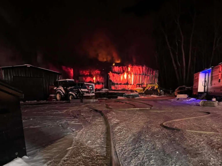 Kanesatake warehouse explosion might have been sparked by smokers, SQ says