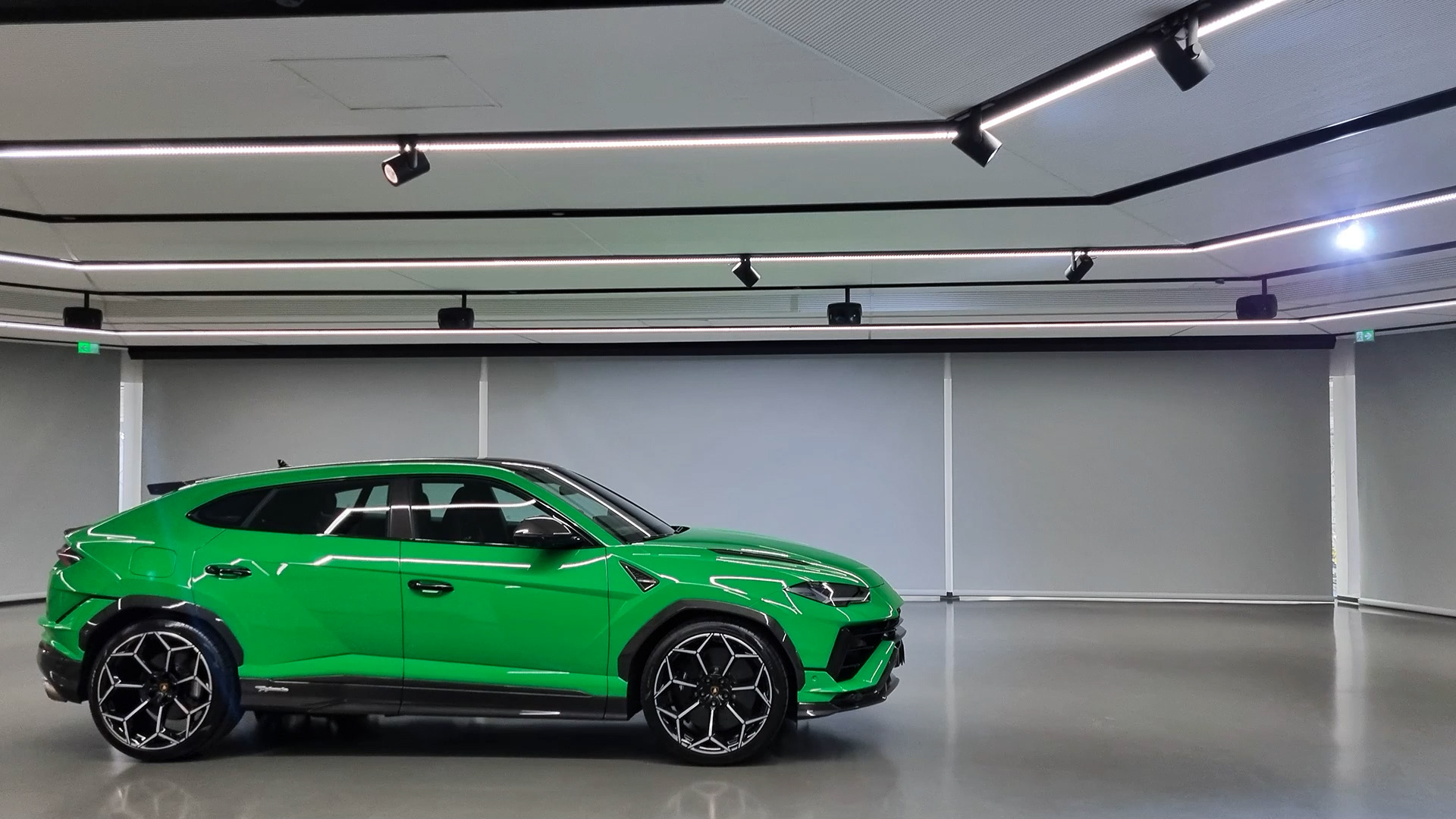 Lamborghini Urus Performante unveiled